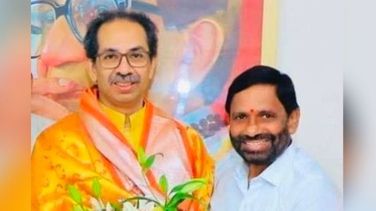 મહિલાની છેડતી અને મારપીટ બદલ ઠાકરે જૂથની શિવસેનાના નેતાની ધરપકડ