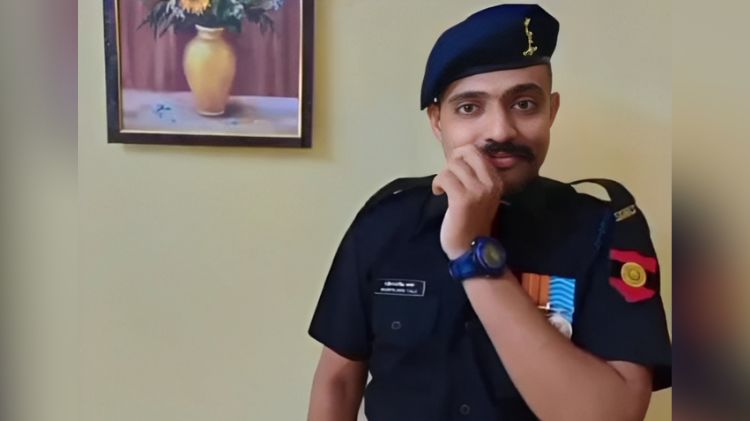 કાશ્મીરના કુલગામમાં આતંકવાદીઓ સામે લડતાં વીરગતિ પામ્યા સુરેન્દ્રનગરના ...